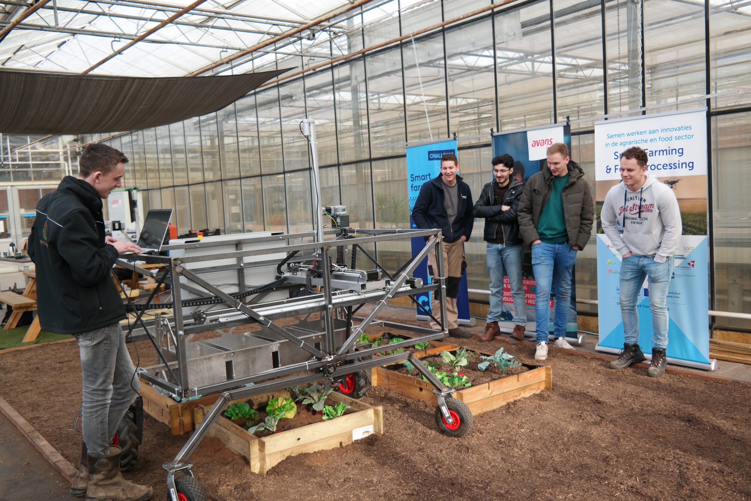 Innovatie in de kas: vierde editie Agrobot Gantry Challenge - Centre of ...